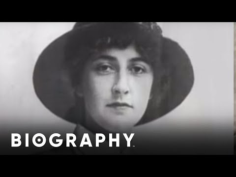 Agatha Christie - Author & Playwright | Biography
