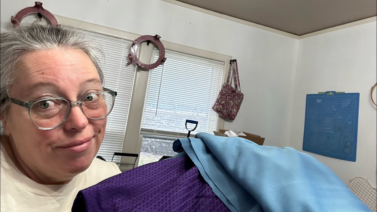 Opening a 10lb fabric haul from an Etsy shop!