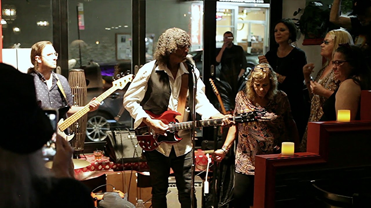 Hey Joe - Lee Lawless and the choir!