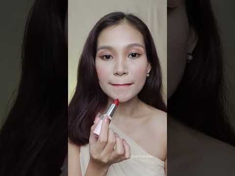 Avon Hydramatic Lipstick 💄💋