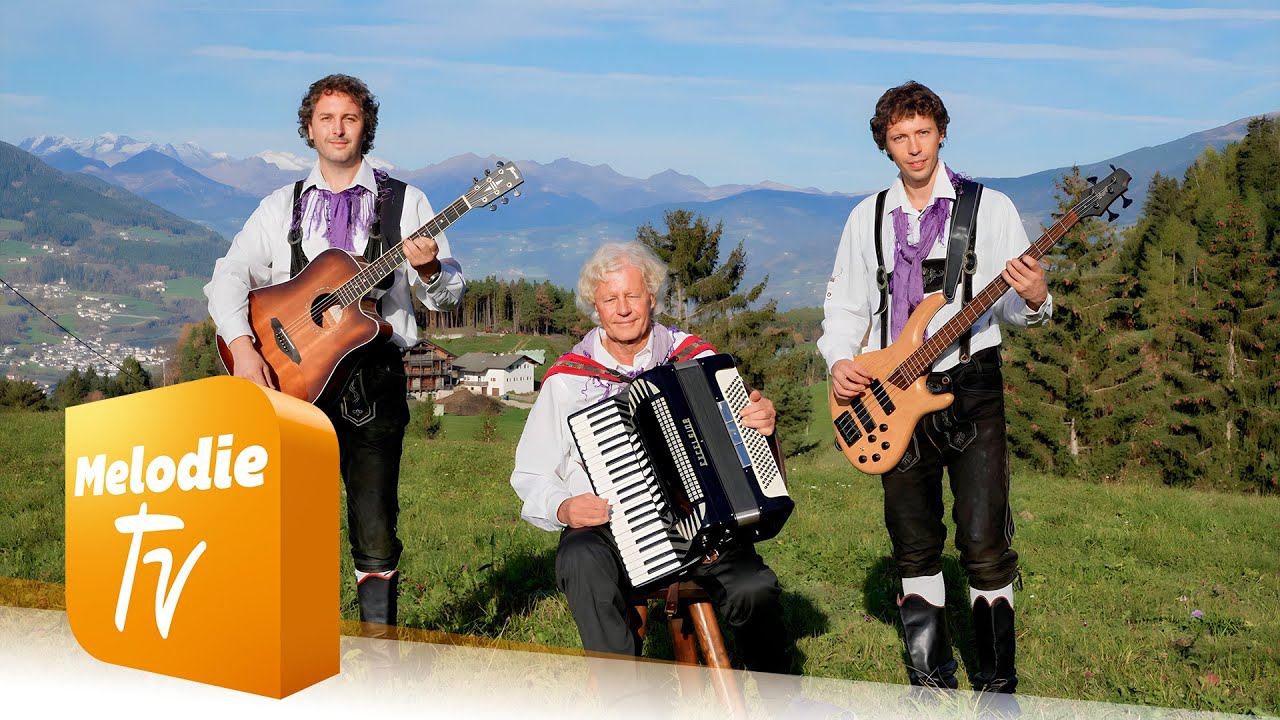 Alpenglühen In Den Bergen by Die Vaiolets from Germany | Popnable