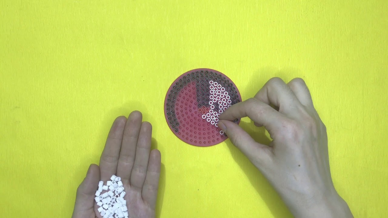 DIY Cute Penguin Perler Bead Coasters/ DIY Suport de Pahar Pinguin din Bile Hama