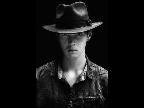 Home Studio Essentials Part 4 : Take and Make Great Photos with Gavin ...