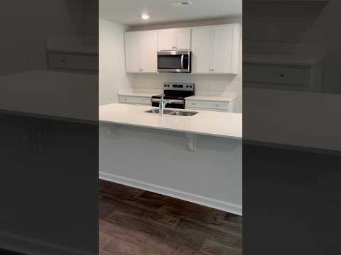 Love the open kitchen concept? #kitchendesign #kitchen #newhome #relocation #georgia #savannah