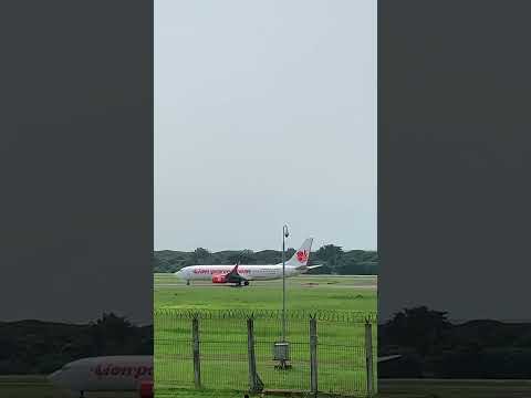 LION AIR Boeing 737-8GP PK-LPL‼️tujuan JAKARTA-TANJUNG PANDANG