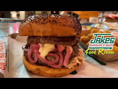 Flight Attendant Layover | Fort Worth Texas | Jake's Burgers and Beer Food Review