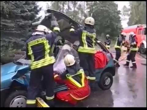 Vehicle extrication from a car – technical rescue operation | FireFighting