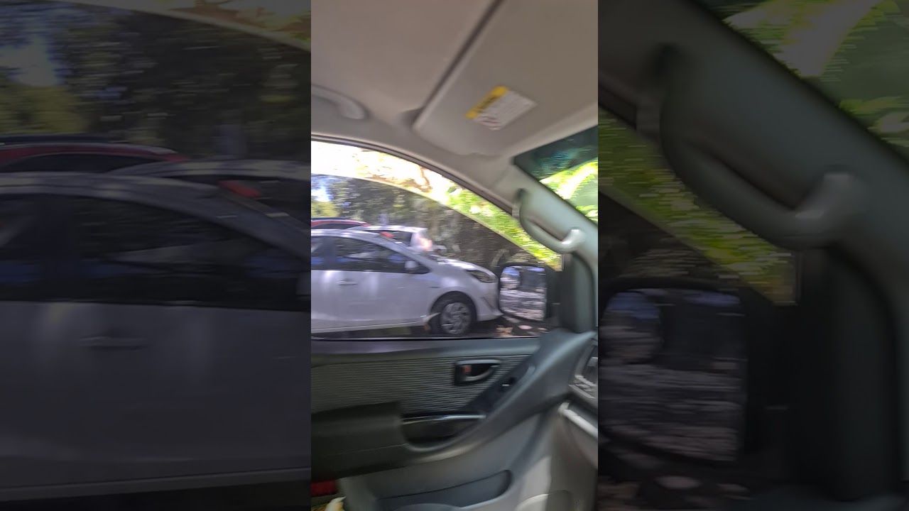 https://giphy.com/gifs/cheezburger-funny-fail-8sSsxWuZLzpok