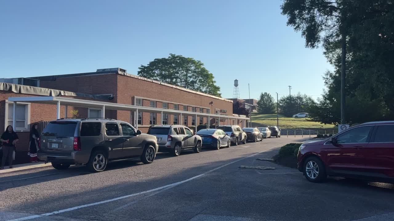 Southside Elementary School welcomes students back