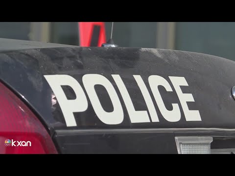 How many criminal cases are being dropped by Travis County prosecutors?