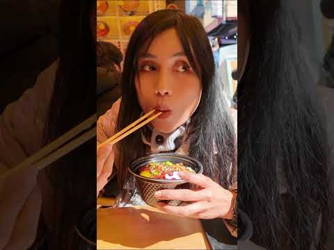 Eating Unagi Don (Eel) At Old Tsukiji Market Tokyo