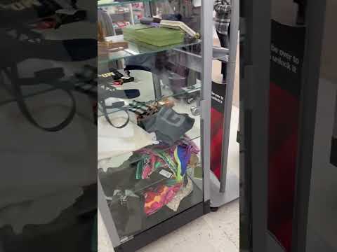 T.J.Maxx runway store!! #seo #seotips #tjmaxx #tjmaxxfinds #shopping #shoppingvlog