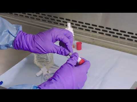 Preparing an IV Bag Using an EQUASHIELD Secondary Set