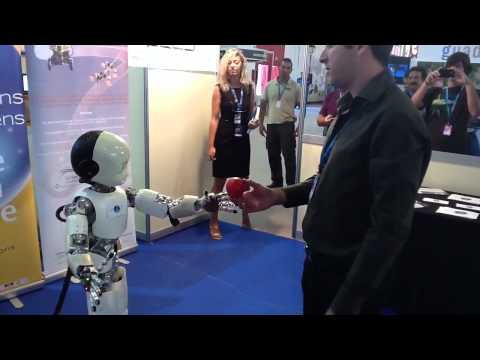 Un neuro-robot en la #cpmilenio - Blog de Bori