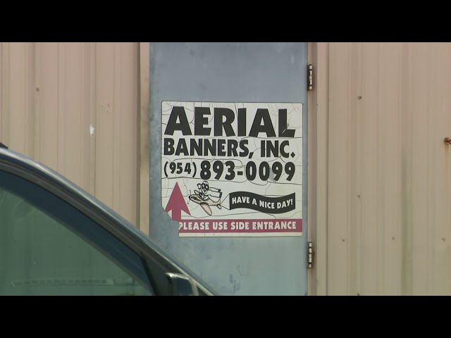 Banner plane crashes in Hollywood, prompting tributary messages online ...