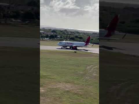 (4K) Airbus A320neo Avianca Airlines Landing in anguilla Airport AXA