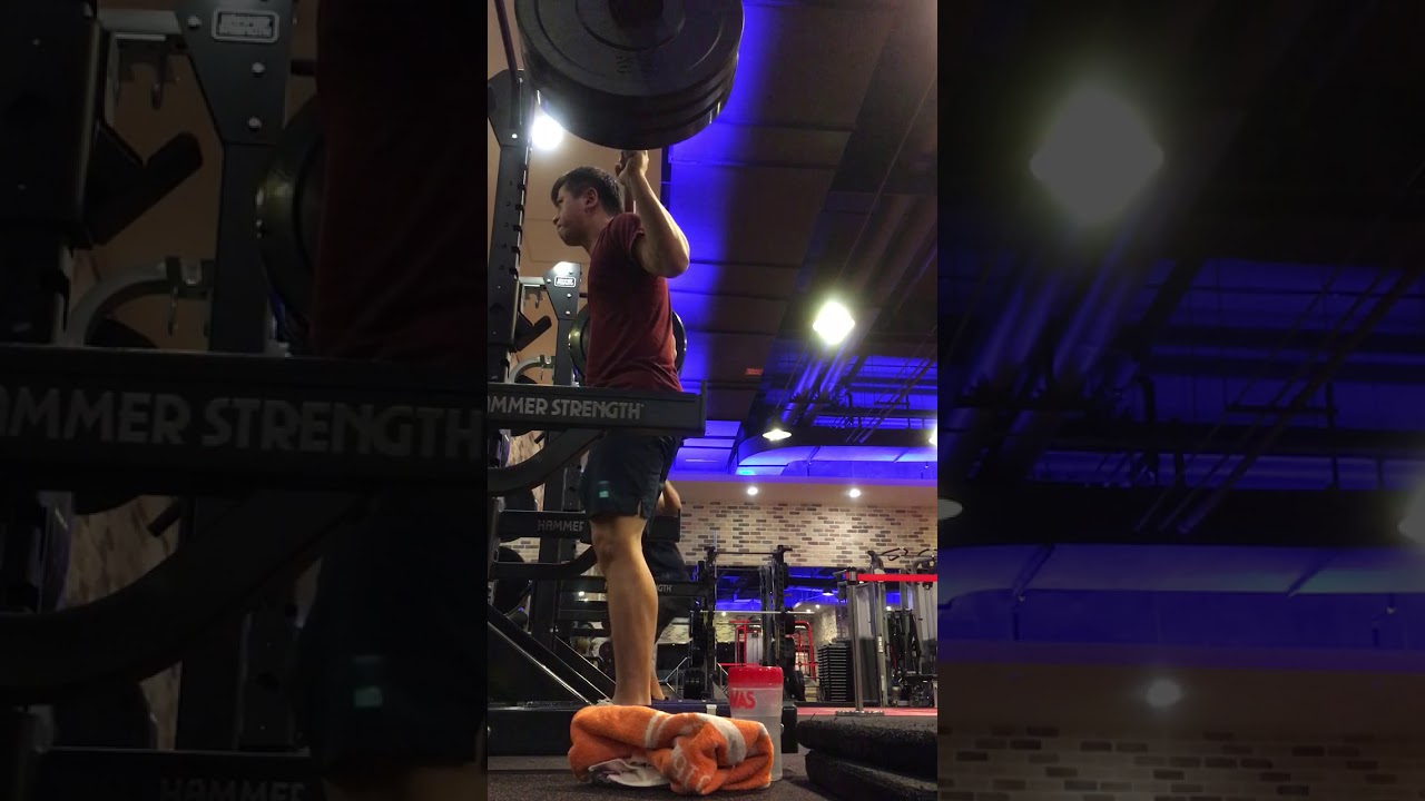 [問題] 深蹲，硬舉 討鞭 - 看板MuscleBeach - PTT網頁版