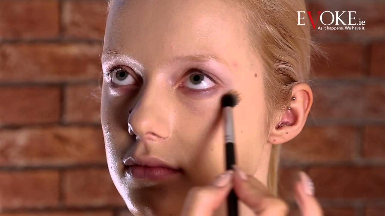 How to Apply Concealer Tutorial