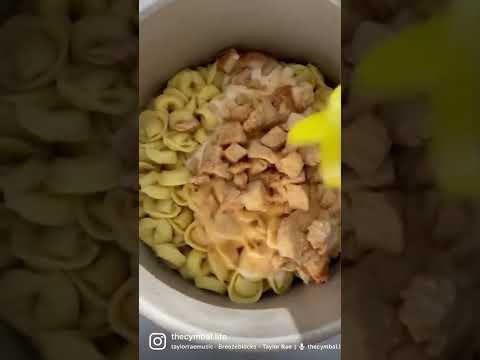 Chicken Alfredo Tortellini Bake