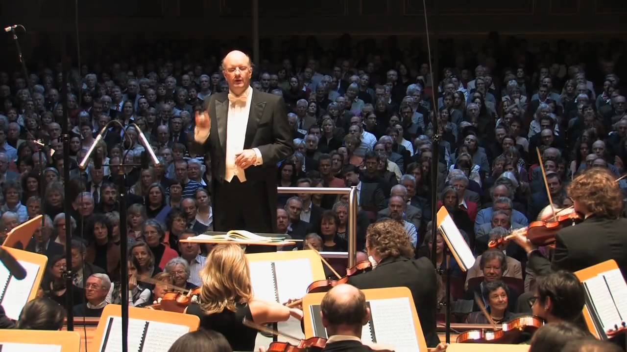 Tchaikovsky Nutcracker Suite - 4  'Trepak'  *  Volker Hartung & Cologne New Philharmonic Orchestra