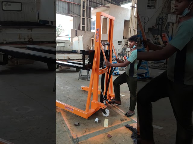 Industrial Stacker - Hydraulic Manual Stacker Manufacturer from Ahmedabad