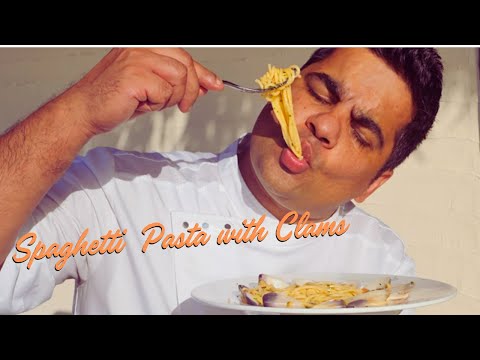 Spaghetti with Clams !! Italiano ....Mama Mia ...!