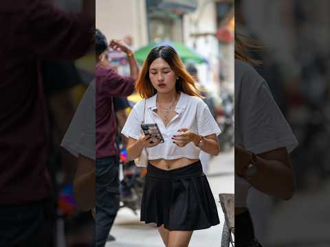 Taking picture of beautiful girls 🇮🇳 #photography #streetphotography #candidphotography