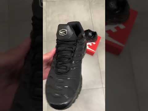 Nike air max tn plus black