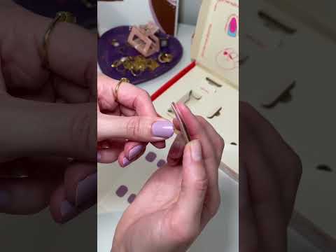 Glaize stick-on gel nails π