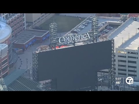 Fans sound off on new 'Comerica Park' signage that replaced 'Tigers'