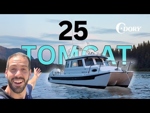 A Trailerable Power Cat?! - 25 TomCat C-Dory