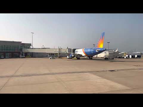 American Flight 3880 Taxiing, Takeoff, and Climbing out of XNA - Headed to DFW 8/7/2021