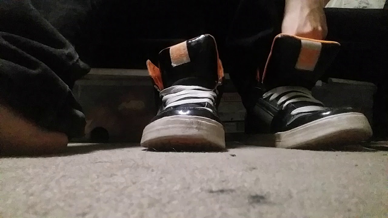 DC High Tops Shoeplay.