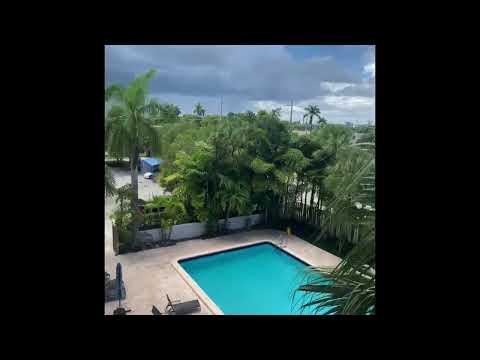 DISGUSTING Room I Stayed in at the Regency Miami Airport Hotel!