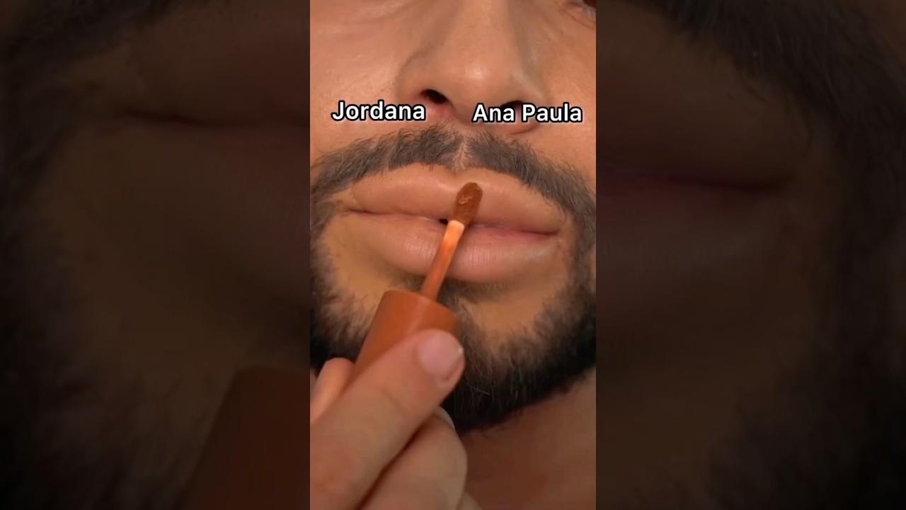 Lipstick tutorial🤯✅ #makeuptutorial #lipsticktutorial #shortvideo #youtube #ytshorts #shorts #viral