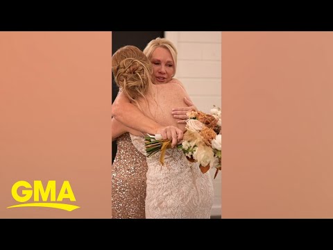 Watch how this bride honored her mom in a touching way at her wedding | GMA