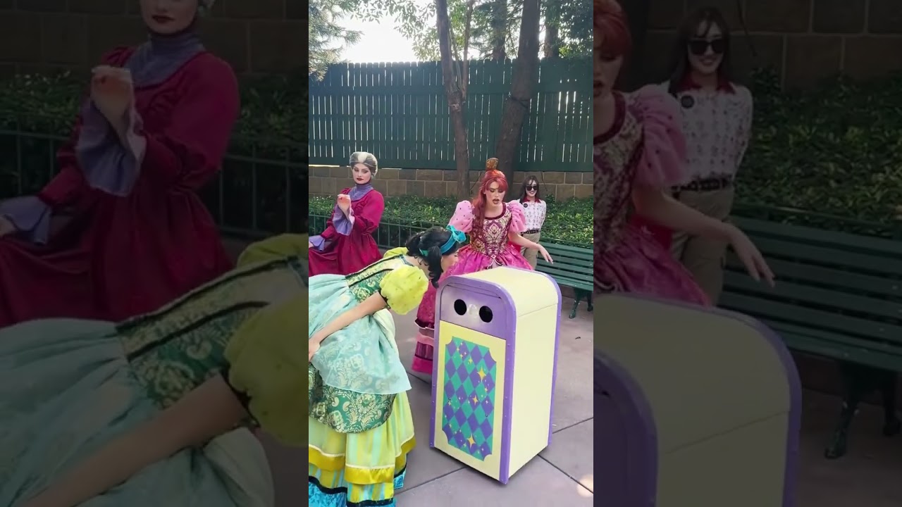 funny Anastasia and Drizella.    #evilstepsisters #cinderella #usa