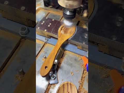 Wooden spoon digging process- Good tools and machinery make work easy