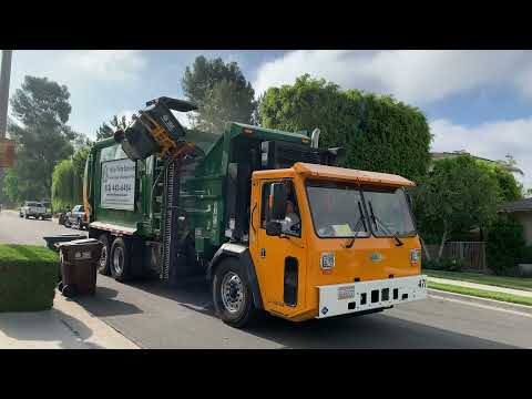 Valley Vista Services Garbage Trucks of La Habra Crest