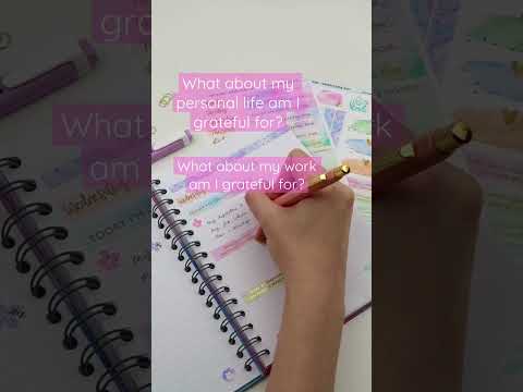 Three gratitude journal prompts 💖 (Uplifting journalling idea!)