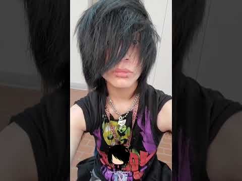 I hate it here #scemo #emo #emoboy #sceneboy #myspace #colorado #fyp via mrscheeseburger tiktok