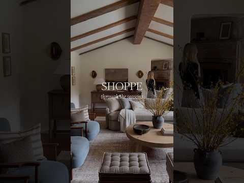 A look back at Shoppe through the seasons! Let us know which season is your favorite. 💭