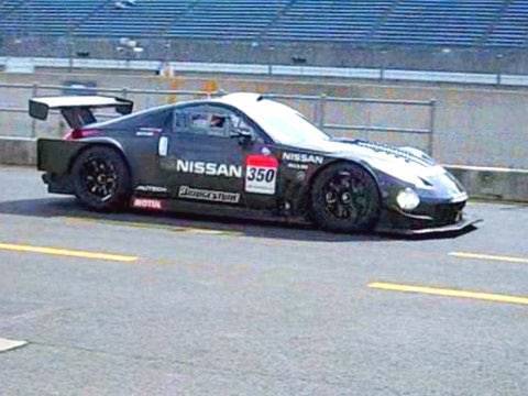 lots of Nissan 350Z race cars for Super GT GT500
