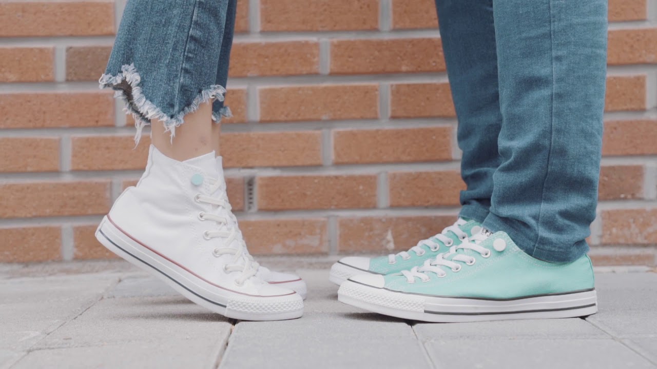 Lovers standing on tiptoes No Copyright Video l StockrCC0