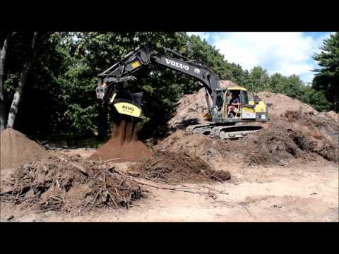 Screening topsoil with REMU EP4150HD
