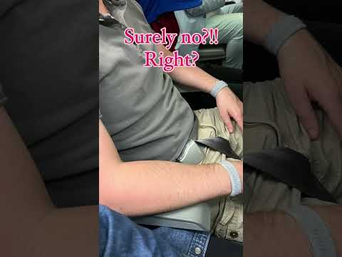 Question: Who gets the arm rests?!! #familytravel #armrest #debate #travelshorts #airoplane #rules