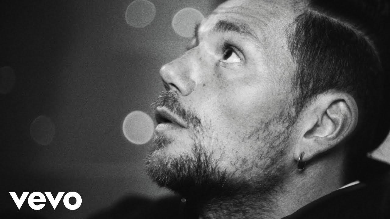 Sanremo 2026: Enrico Nigiotti - "Ogni volta che non so volare"