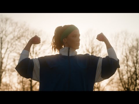 Olive dévoile « A Fond » : Un single rétro et engagé pour une artiste ...