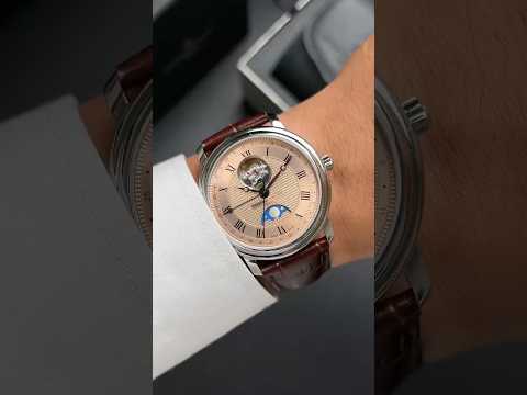 Frederique Constant FC-335MCSALB4P26 – Lộ Cơ Cổ Điển Với Mặt Số Salmon Đầy Cuốn Hút #donghopho