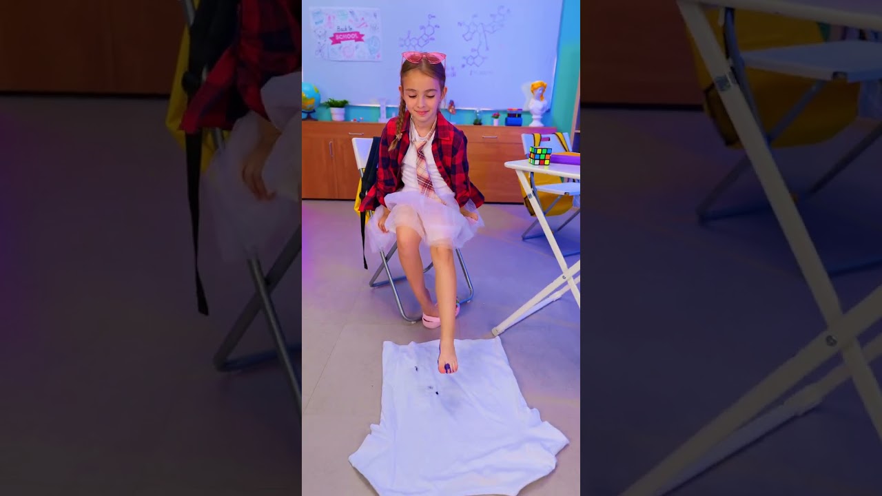 🎨 Ta-da! The FUNNIEST WAY to CREATE ART — Just STOMP and PRINT! 😄👕 #shorts #fun